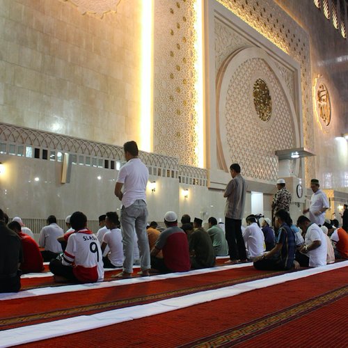 Latecomer Recitation in Prayer - SeekersGuidance
